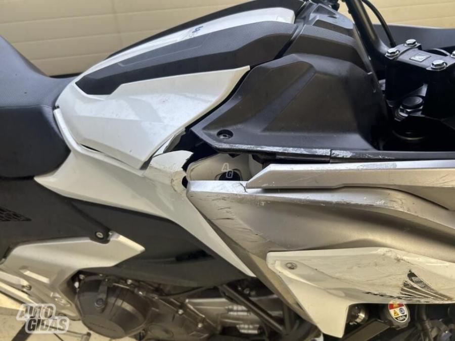 Pelēks Honda NC 2022 Radviliškis, ar dzinēja tilpumu 0.75 L un nobraukumu 25 tūkst. km par 4250 €, foto 19 vietnē AUTOMOTO.COM.LV