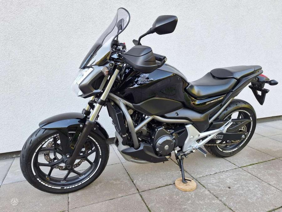 Honda NC 2012 in Prienai, with an engine capacity of 0.67 L and mileage of 28 thousand km for 3450 €, photo 1 on AUTOMOTO.COM.LV