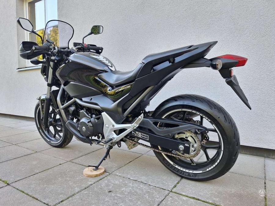 Honda NC 2012 in Prienai, with an engine capacity of 0.67 L and mileage of 28 thousand km for 3450 €, photo 4 on AUTOMOTO.COM.LV