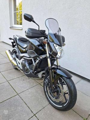 Honda NC 2012 in Prienai, with an engine capacity of 0.67 L and mileage of 28 thousand km for 3450 €, photo 9 on AUTOMOTO.COM.LV