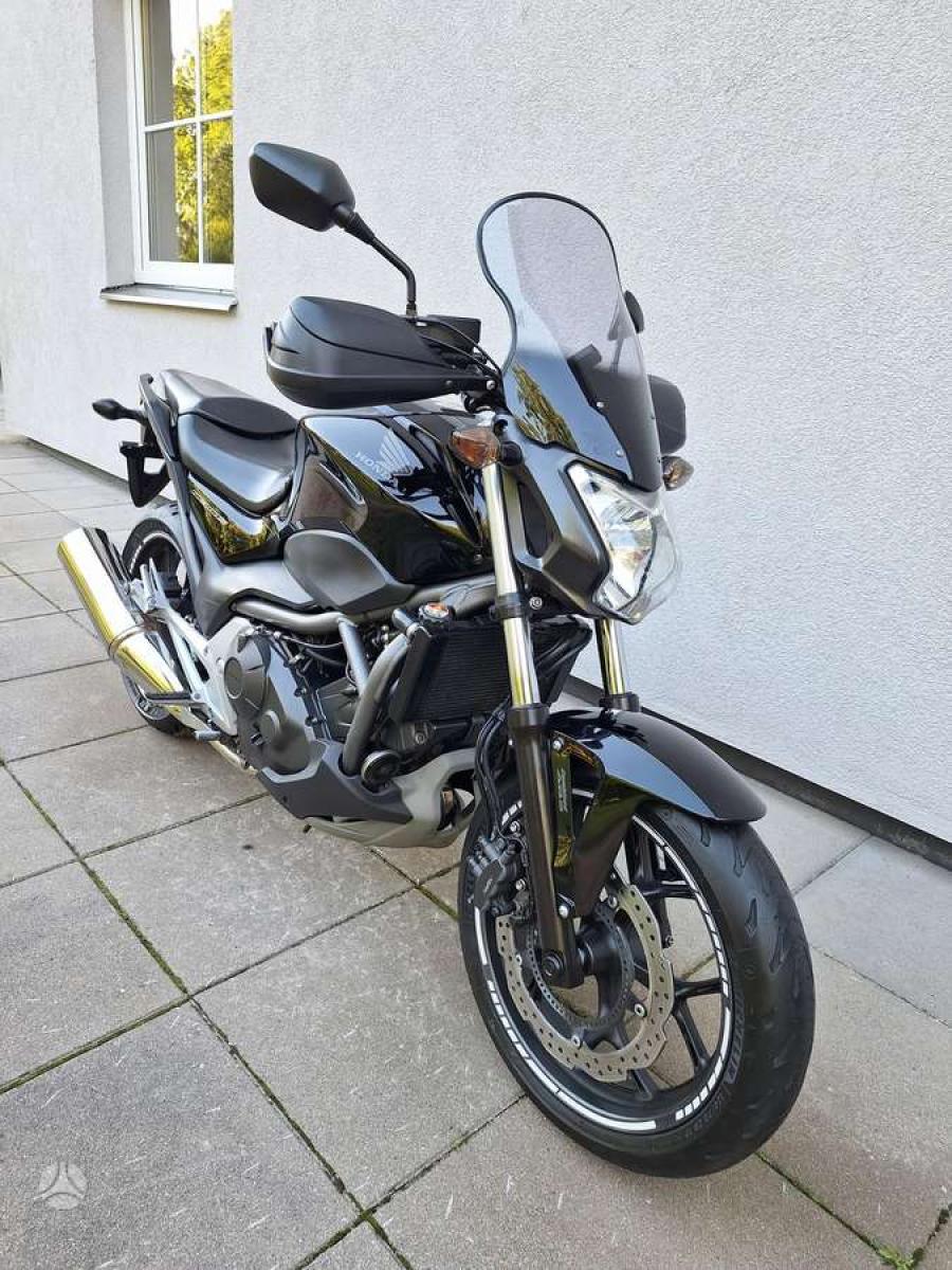 Honda NC 2012 in Prienai, with an engine capacity of 0.67 L and mileage of 28 thousand km for 3450 €, photo 9 on AUTOMOTO.COM.LV