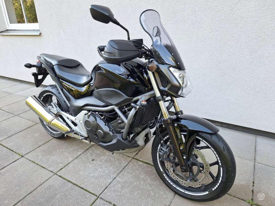 Honda NC 2012 in Prienai, with an engine capacity of 0.67 L and mileage of 28 thousand km for 3450 €, photo 11 on AUTOMOTO.COM.LV