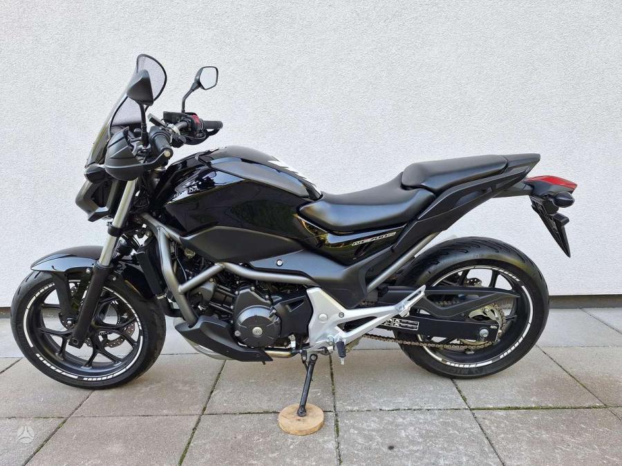 Honda NC 2012 in Prienai, with an engine capacity of 0.67 L and mileage of 28 thousand km for 3450 €, photo 14 on AUTOMOTO.COM.LV