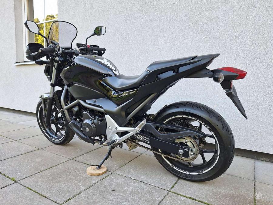 Honda NC 2012 in Prienai, with an engine capacity of 0.67 L and mileage of 28 thousand km for 3450 €, photo 16 on AUTOMOTO.COM.LV