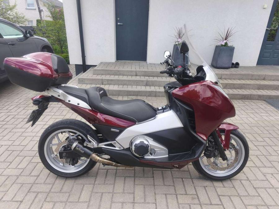 Honda NC 2012 in Klaipeda, with an engine capacity of 0.70 L and mileage of 31 thousand km for 2950 €, photo 1 on AUTOMOTO.COM.LV