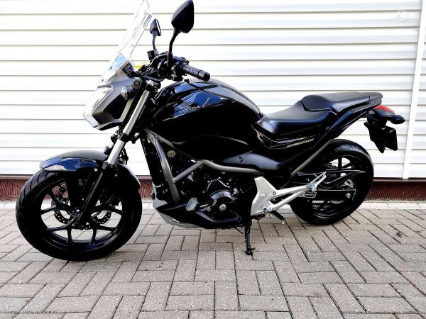 Honda NC 2012 in Prienai, with an engine capacity of 0.70 L and mileage of 16 thousand km for 3750 €, photo 3 on AUTOMOTO.COM.LV