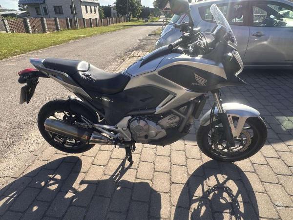 Honda NC 2013 in Kaunas, with an engine capacity of 0.67 L and mileage of 92 thousand km for 1850 €, photo 5 on AUTOMOTO.COM.LV