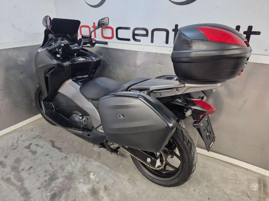Honda NC 2013 in Kaunas, with an engine capacity of 0.70 L and mileage of 63 thousand km for 3200 €, photo 7 on AUTOMOTO.COM.LV
