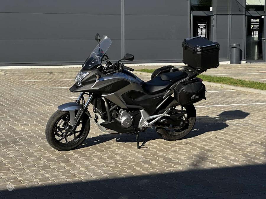 Honda NC 2013 in Vilnius, with an engine capacity of 0.00 L and mileage of 71 thousand km for 3590 €, photo 4 on AUTOMOTO.COM.LV