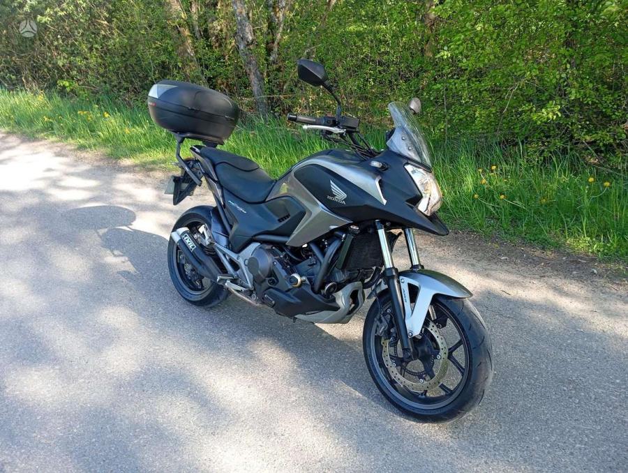 Хонда NC 2014 в Вевис, объемом двигателя 0.75 л и пробегом 35 тыс. км за 3900 €, фото 3 на AUTOMOTO.COM.LV