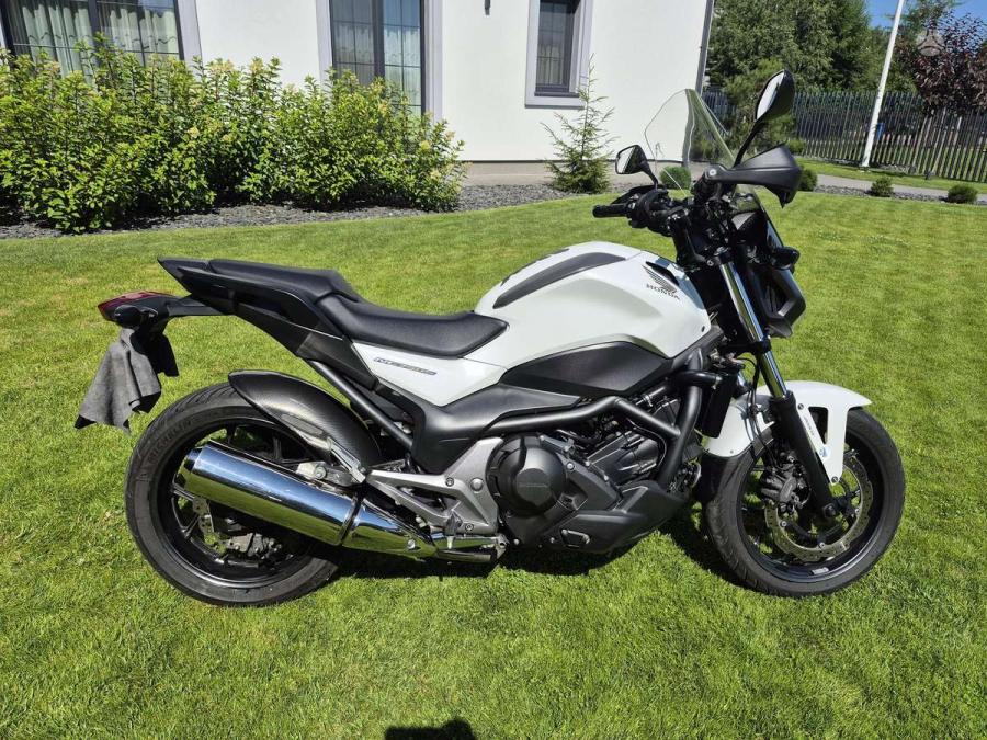 Honda NC 2014 in Vilnius, with an engine capacity of 0.75 L and mileage of 23 thousand km for 3900 €, photo 5 on AUTOMOTO.COM.LV