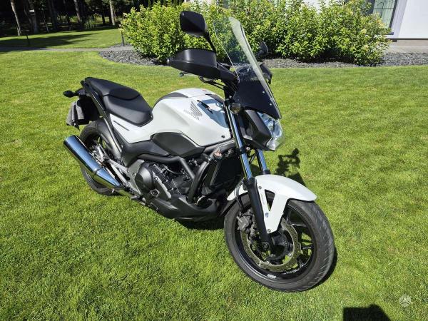 Honda NC 2014 in Vilnius, with an engine capacity of 0.75 L and mileage of 23 thousand km for 3900 €, photo 5 on AUTOMOTO.COM.LV