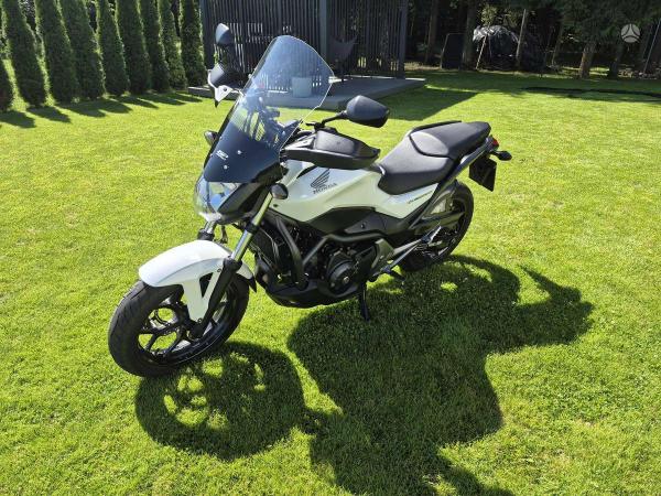Honda NC 2014 in Vilnius, with an engine capacity of 0.75 L and mileage of 23 thousand km for 3900 €, photo 6 on AUTOMOTO.COM.LV