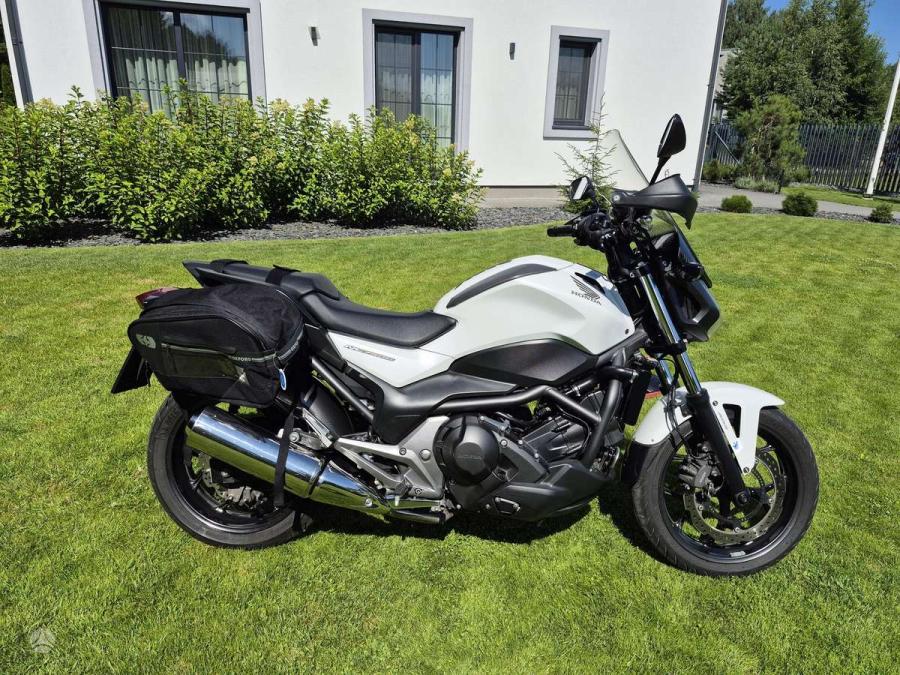 Honda NC 2014 in Vilnius, with an engine capacity of 0.75 L and mileage of 23 thousand km for 3900 €, photo 11 on AUTOMOTO.COM.LV