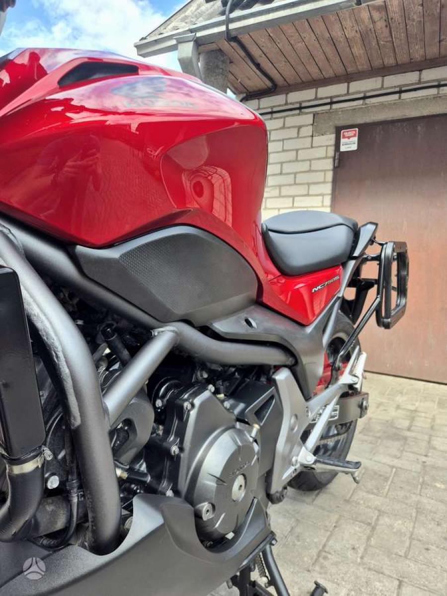 Honda NC 2014 Prienai, ar dzinēja tilpumu 0.75 L un nobraukumu 43 tūkst. km par 3250 €, foto 16 vietnē AUTOMOTO.COM.LV