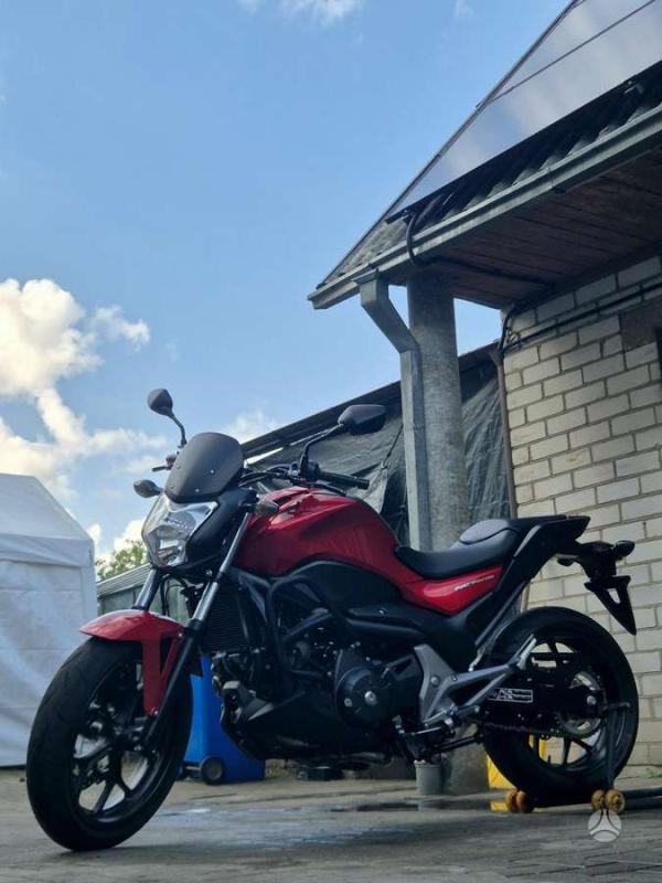 Honda NC 2015 in Prienai, with an engine capacity of 0.75 L and mileage of 19 thousand km for 3550 €, photo 1 on AUTOMOTO.COM.LV