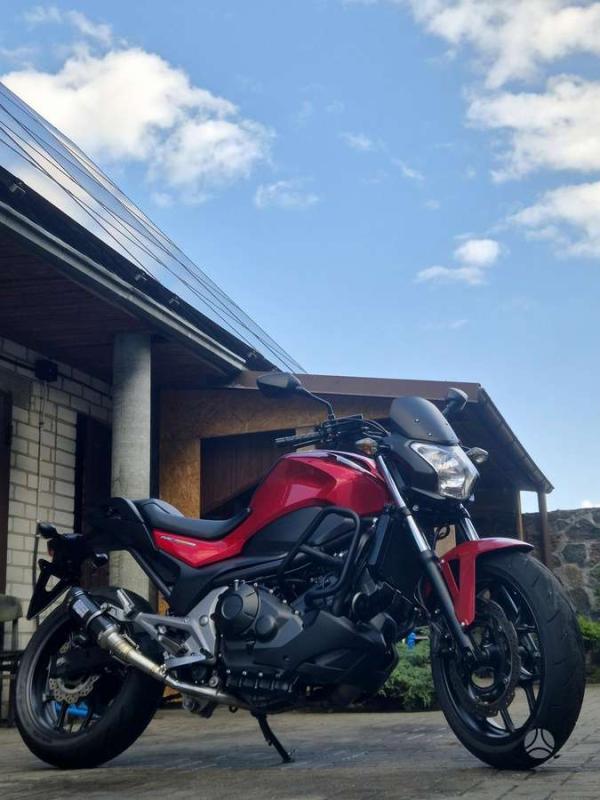 Honda NC 2015 in Prienai, with an engine capacity of 0.75 L and mileage of 19 thousand km for 3550 €, photo 3 on AUTOMOTO.COM.LV