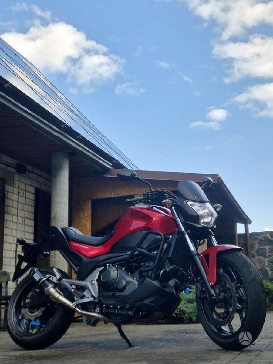 Honda NC 2015 in Prienai, with an engine capacity of 0.75 L and mileage of 19 thousand km for 3550 €, photo 3 on AUTOMOTO.COM.LV