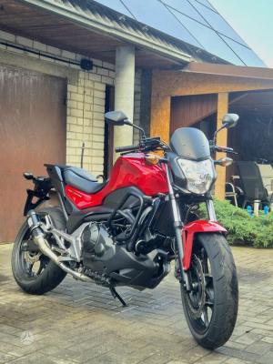 Honda NC 2015 in Prienai, with an engine capacity of 0.75 L and mileage of 19 thousand km for 3550 €, photo 5 on AUTOMOTO.COM.LV