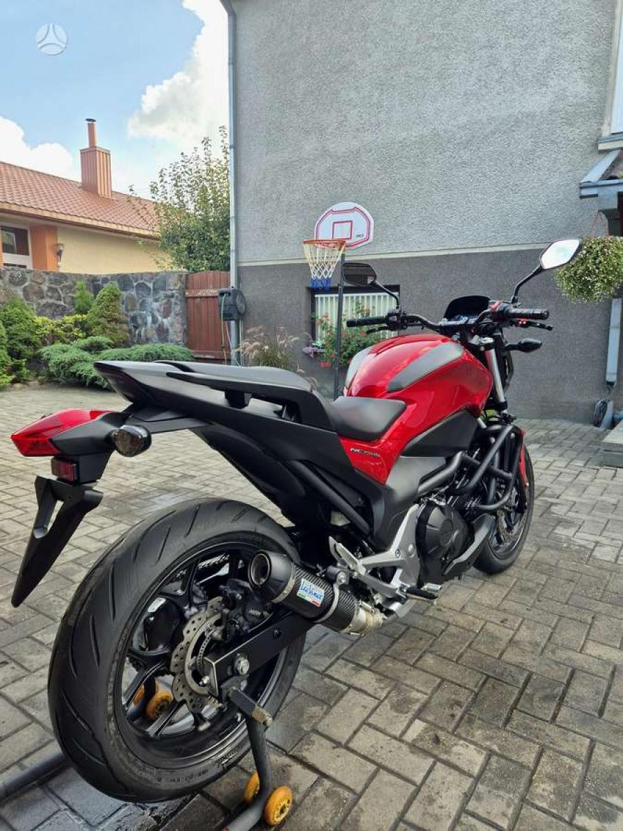 Honda NC 2015 in Prienai, with an engine capacity of 0.75 L and mileage of 19 thousand km for 3550 €, photo 8 on AUTOMOTO.COM.LV