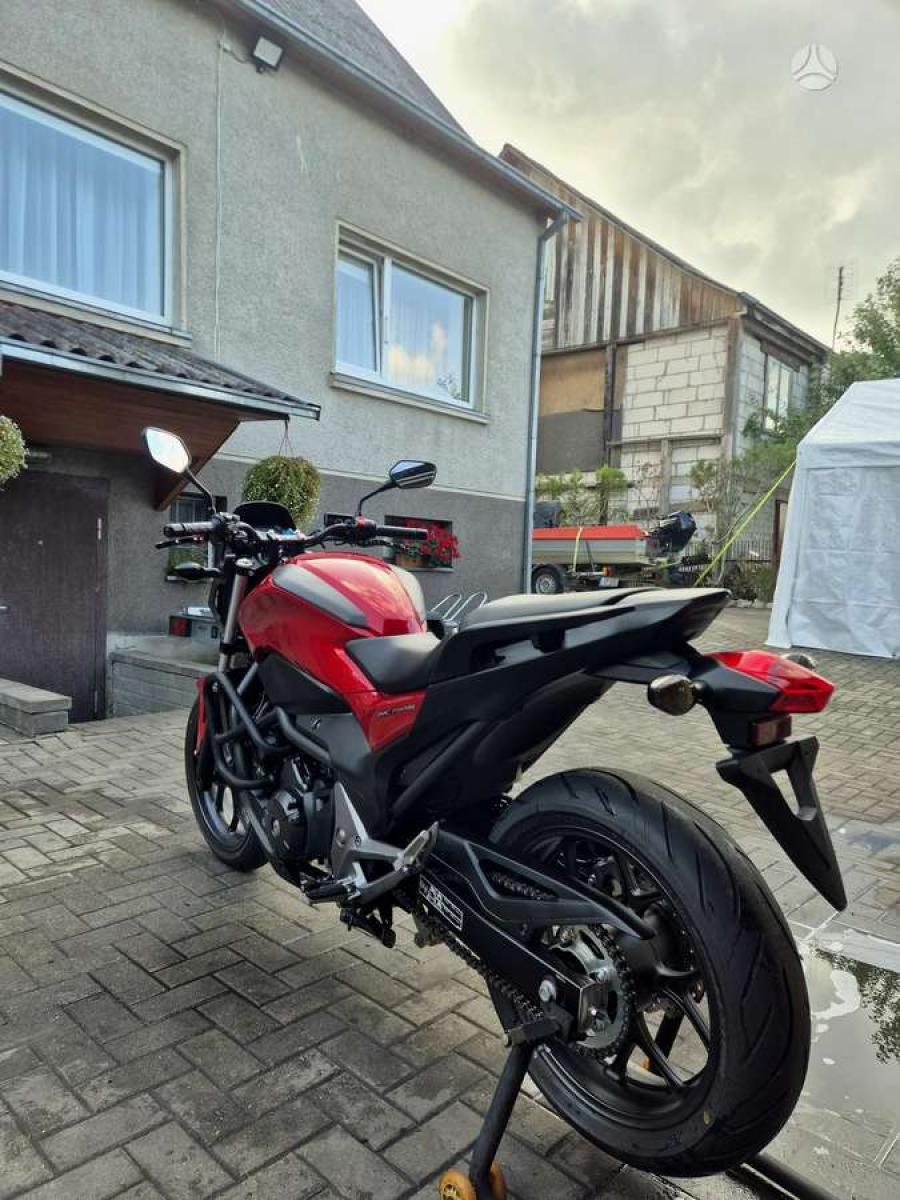 Honda NC 2015 in Prienai, with an engine capacity of 0.75 L and mileage of 19 thousand km for 3550 €, photo 9 on AUTOMOTO.COM.LV