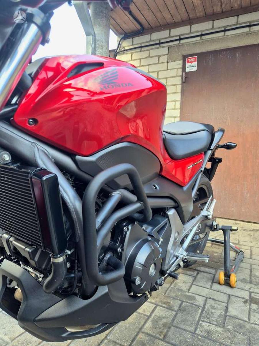 Honda NC 2015 in Prienai, with an engine capacity of 0.75 L and mileage of 19 thousand km for 3550 €, photo 16 on AUTOMOTO.COM.LV