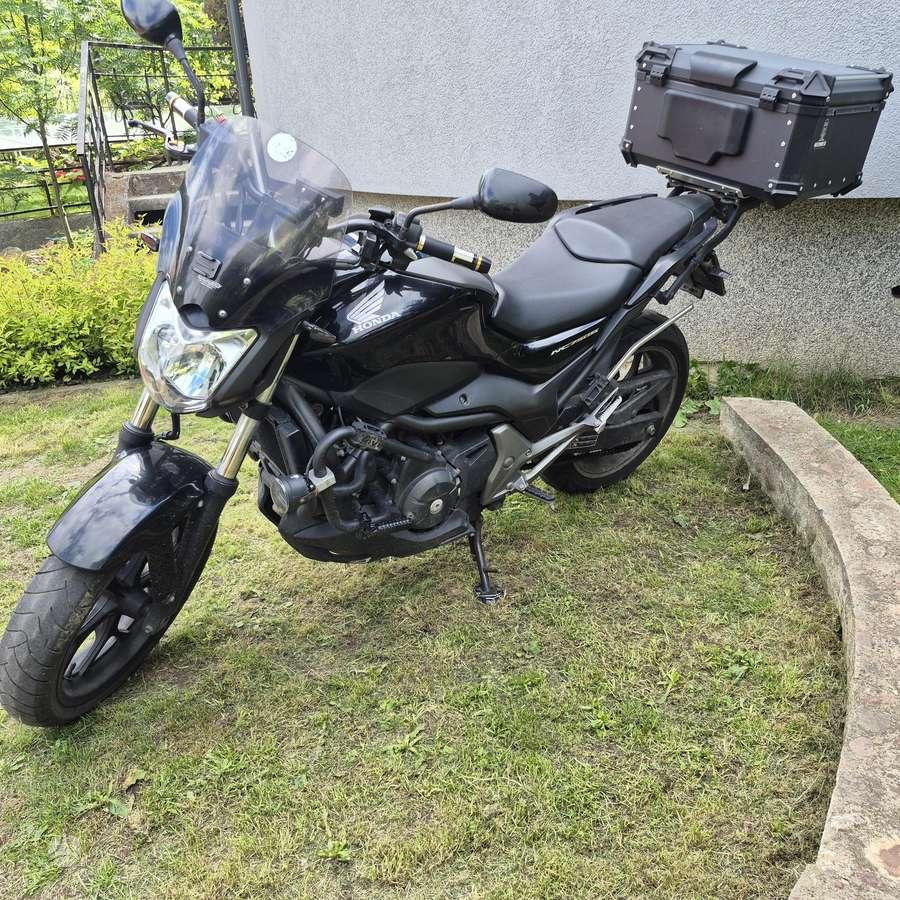 Honda NC 2016 in Vilnius, with an engine capacity of 0.75 L and mileage of 48 thousand km for 3850 €, photo 1 on AUTOMOTO.COM.LV