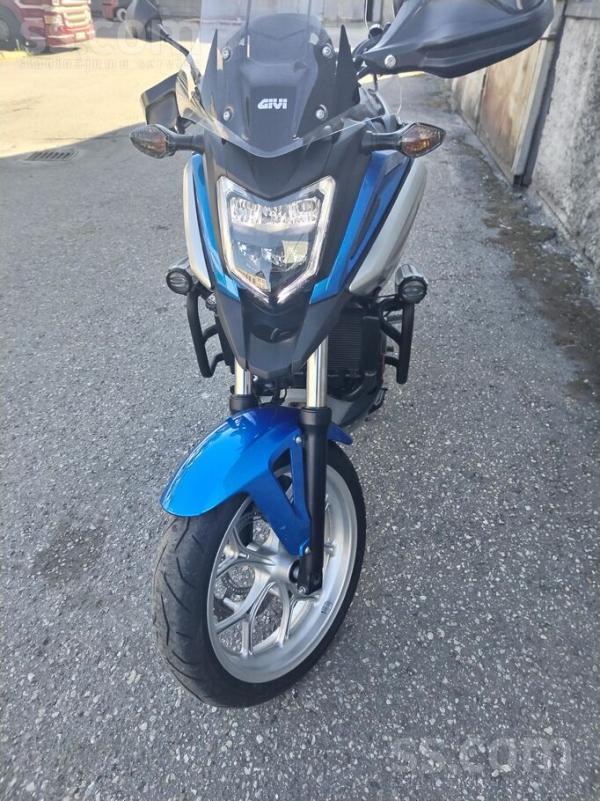 Honda NC 2016 in Riga, with an engine capacity of 0.75 L and mileage of 0 thousand km for 4750 €, photo 6 on AUTOMOTO.COM.LV