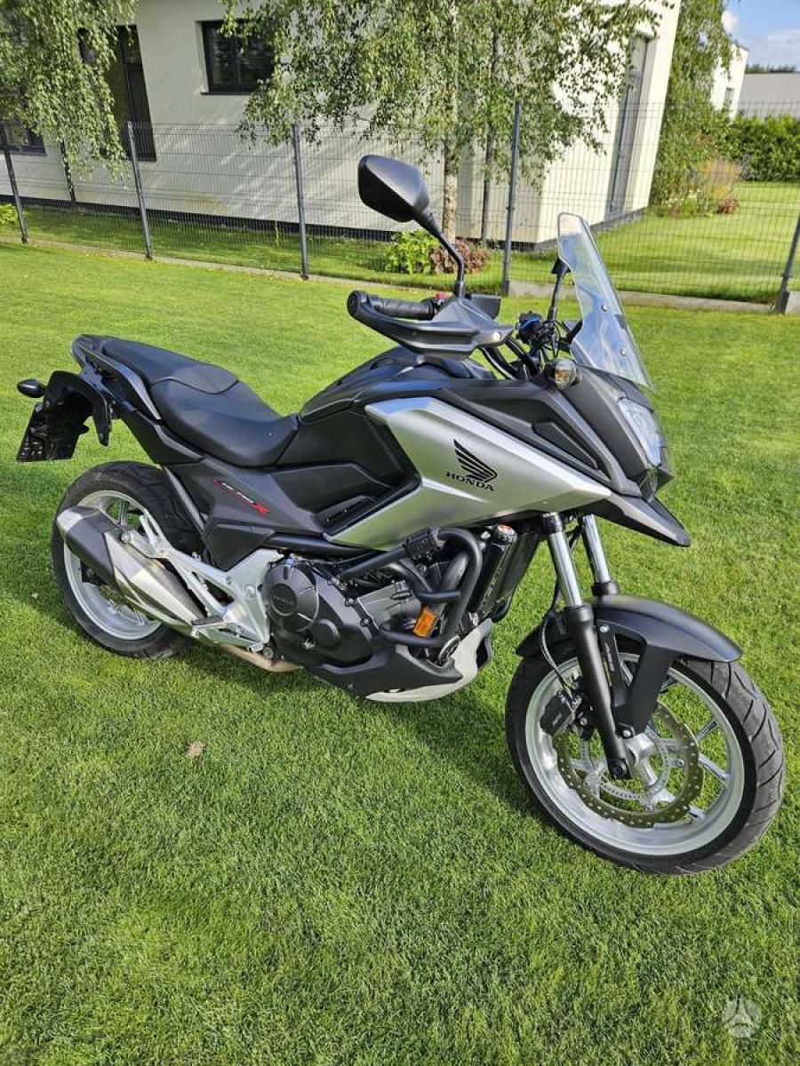 Honda NC 2017 in Vilnius, with an engine capacity of 0.75 L and mileage of 37 thousand km for 5400 €, photo 1 on AUTOMOTO.COM.LV