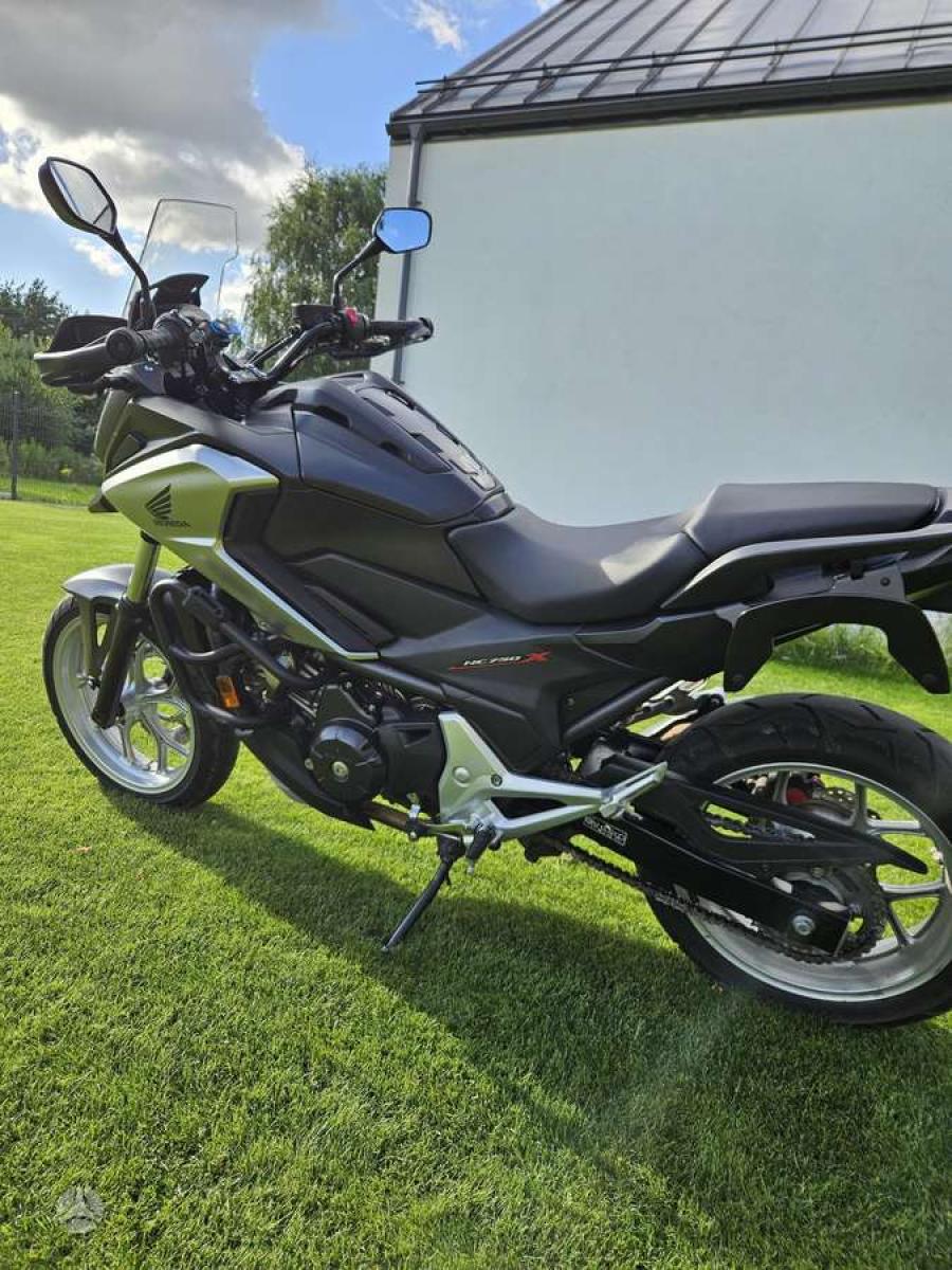 Honda NC 2017 in Vilnius, with an engine capacity of 0.75 L and mileage of 37 thousand km for 5400 €, photo 7 on AUTOMOTO.COM.LV