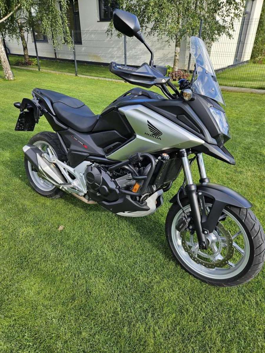 Honda NC 2017 in Vilnius, with an engine capacity of 0.75 L and mileage of 37 thousand km for 5400 €, photo 17 on AUTOMOTO.COM.LV