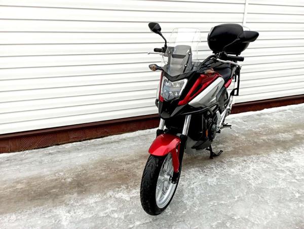 Honda NC 2018 in Prienai, with an engine capacity of 0.75 L and mileage of 28 thousand km for 5150 €, photo 2 on AUTOMOTO.COM.LV