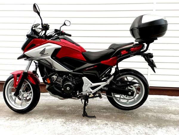 Honda NC 2018 in Prienai, with an engine capacity of 0.75 L and mileage of 28 thousand km for 5150 €, photo 3 on AUTOMOTO.COM.LV