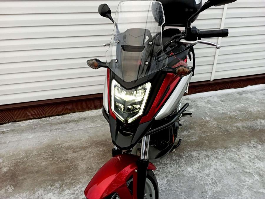 Honda NC 2018 in Prienai, with an engine capacity of 0.75 L and mileage of 28 thousand km for 5150 €, photo 5 on AUTOMOTO.COM.LV