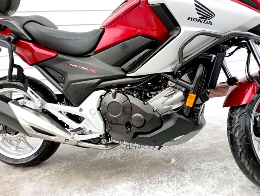 Honda NC 2018 in Prienai, with an engine capacity of 0.75 L and mileage of 28 thousand km for 5150 €, photo 7 on AUTOMOTO.COM.LV