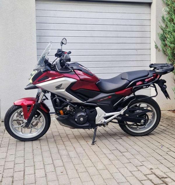 Honda NC 2018 in Vilnius, with an engine capacity of 0.75 L and mileage of 43 thousand km for 4550 €, photo 1 on AUTOMOTO.COM.LV