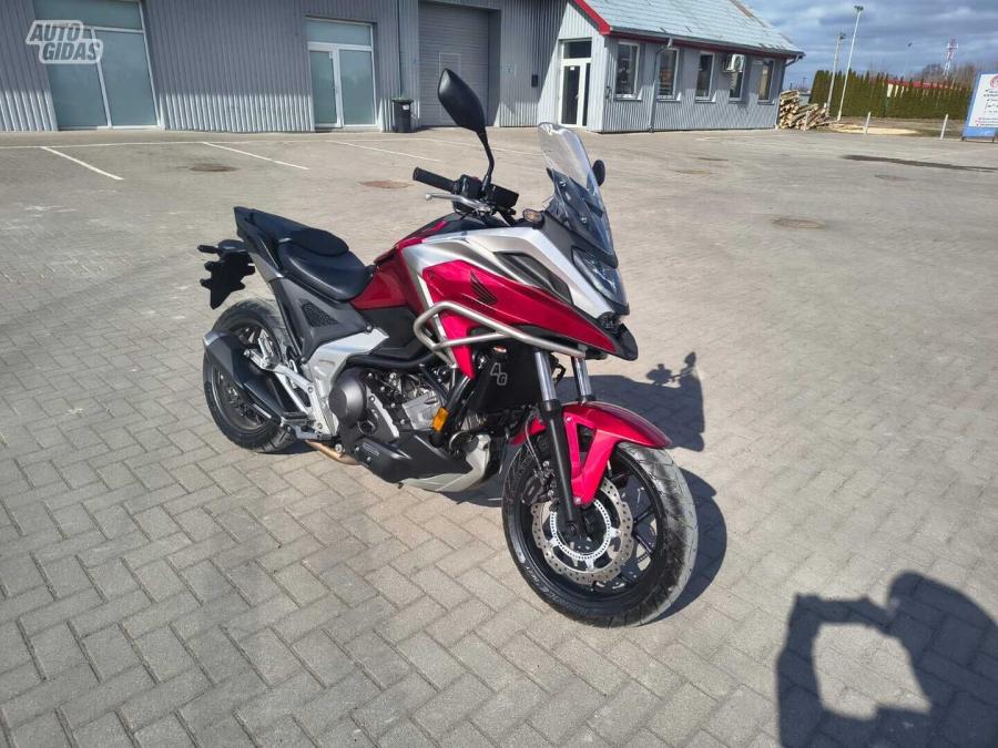 Honda NC 2023 Marijampole, ar dzinēja tilpumu 0.75 L un nobraukumu 4 tūkst. km par 7900 €, foto 3 vietnē AUTOMOTO.COM.LV