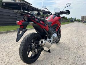 Red Honda NC 2012 in Vilnius, with an engine capacity of 0.70 L and mileage of 14 thousand km for 3900 €, photo 8 on AUTOMOTO.COM.LV