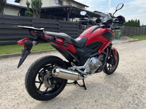 Red Honda NC 2012 in Vilnius, with an engine capacity of 0.70 L and mileage of 14 thousand km for 3900 €, photo 9 on AUTOMOTO.COM.LV