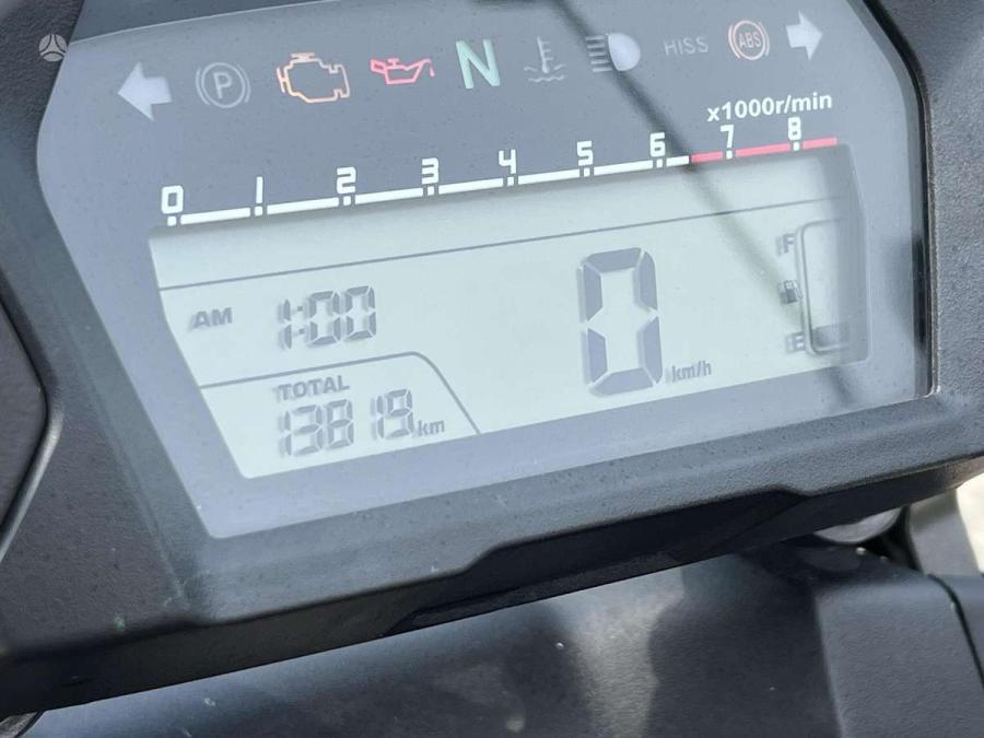Red Honda NC 2012 in Vilnius, with an engine capacity of 0.70 L and mileage of 14 thousand km for 3900 €, photo 19 on AUTOMOTO.COM.LV