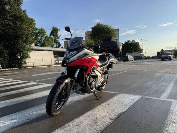 Sarkans Honda NC 2021 Viļņa, ar dzinēja tilpumu 0.75 L un nobraukumu 9 tūkst. km par 7500 €, foto 1 vietnē AUTOMOTO.COM.LV