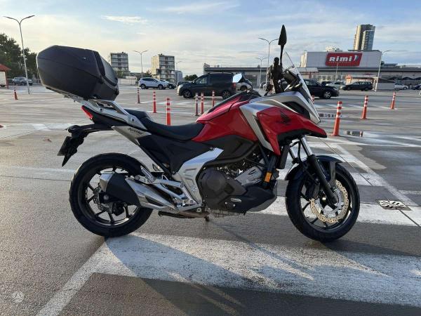 Sarkans Honda NC 2021 Viļņa, ar dzinēja tilpumu 0.75 L un nobraukumu 9 tūkst. km par 7500 €, foto 3 vietnē AUTOMOTO.COM.LV