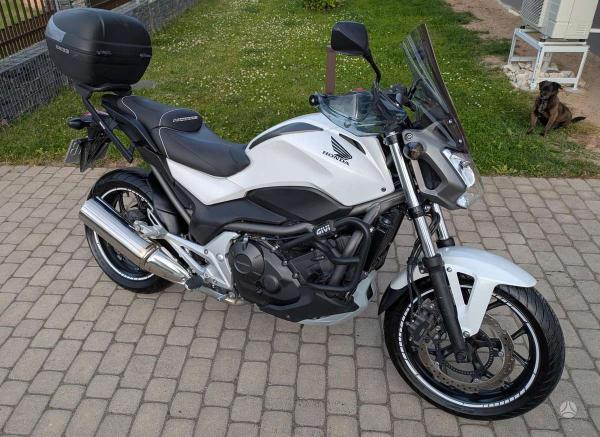 White Honda NC 2012 in Siauliai, with an engine capacity of 0.67 L and mileage of 37 thousand km for 3950 €, photo 1 on AUTOMOTO.COM.LV