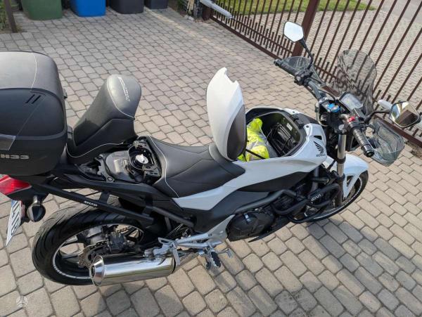 White Honda NC 2012 in Siauliai, with an engine capacity of 0.67 L and mileage of 37 thousand km for 3950 €, photo 5 on AUTOMOTO.COM.LV