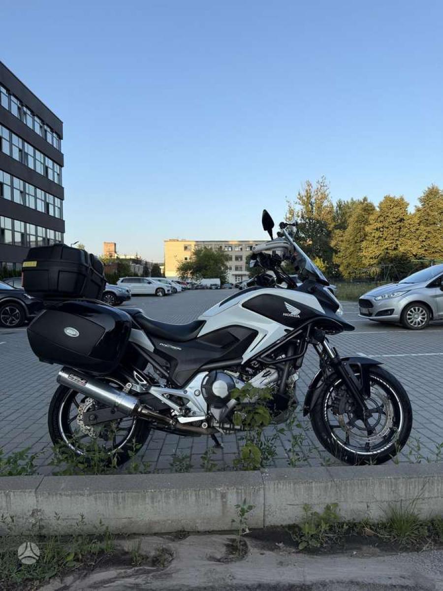White Honda NC 2013 in Vilnius, with an engine capacity of 0.67 L and mileage of 55 thousand km for 3900 €, photo 5 on AUTOMOTO.COM.LV