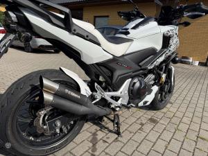 White Honda NC 2020 in Kaunas, with an engine capacity of 0.75 L and mileage of 9 thousand km for 6500 €, photo 5 on AUTOMOTO.COM.LV