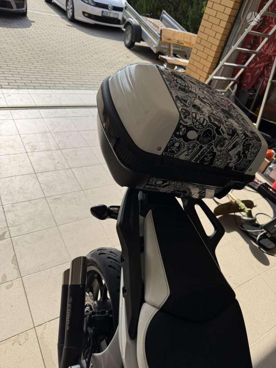 White Honda NC 2020 in Kaunas, with an engine capacity of 0.75 L and mileage of 9 thousand km for 6500 €, photo 12 on AUTOMOTO.COM.LV