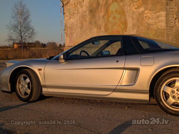 Grey Honda NSX 1993 in Tallinn, with an engine capacity of 3.00 L and mileage of 73 thousand km for 105000 €, photo 7 on AUTOMOTO.COM.LV