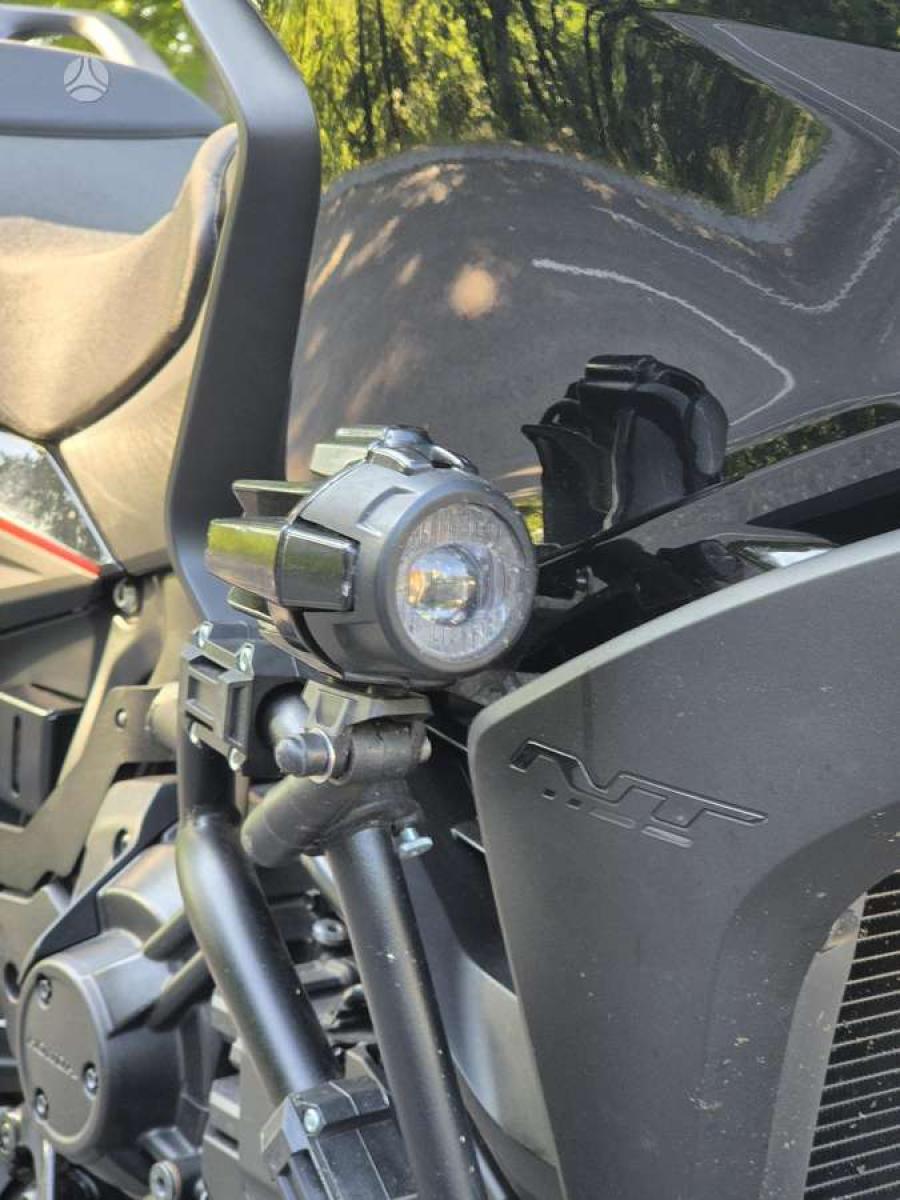 Black Honda NT 1100 2022 in Kaunas, with an engine capacity of 1.10 L and mileage of 13 thousand km for 10500 €, photo 15 on AUTOMOTO.COM.LV