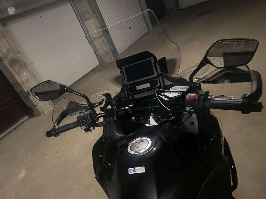 Melns Honda NT 1100 2023 Viļņa, ar dzinēja tilpumu 1.10 L un nobraukumu 6 tūkst. km par 13300 €, foto 5 vietnē AUTOMOTO.COM.LV
